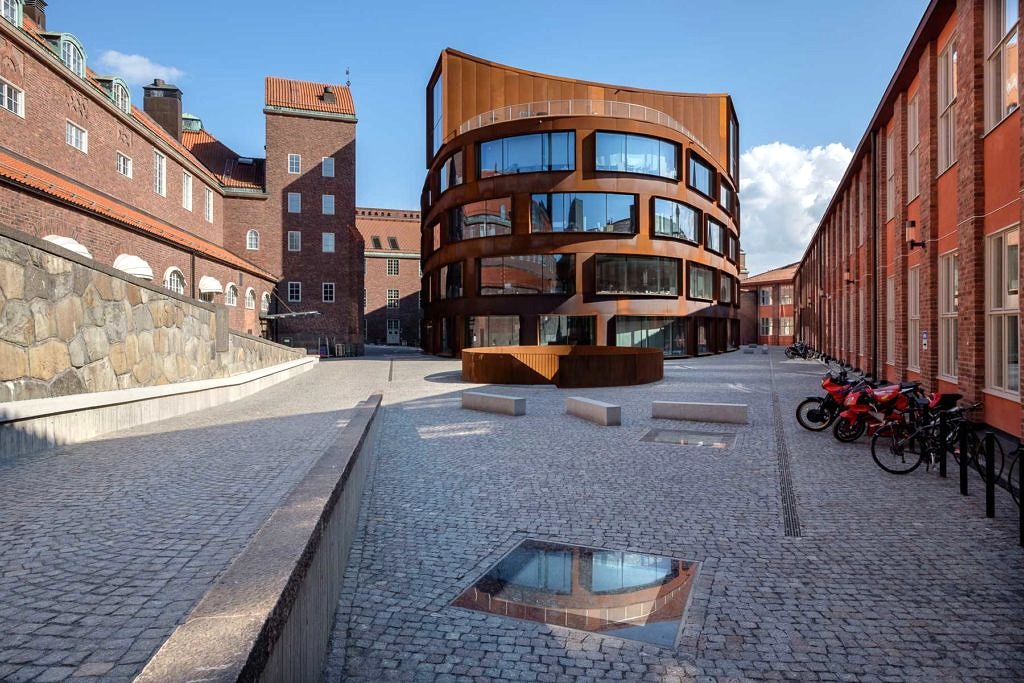 New entrance square at KTH - Tengbom